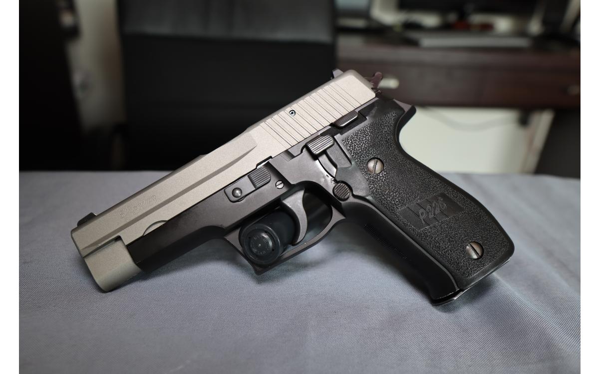 Test du pistolet P226 de Sig Sauer