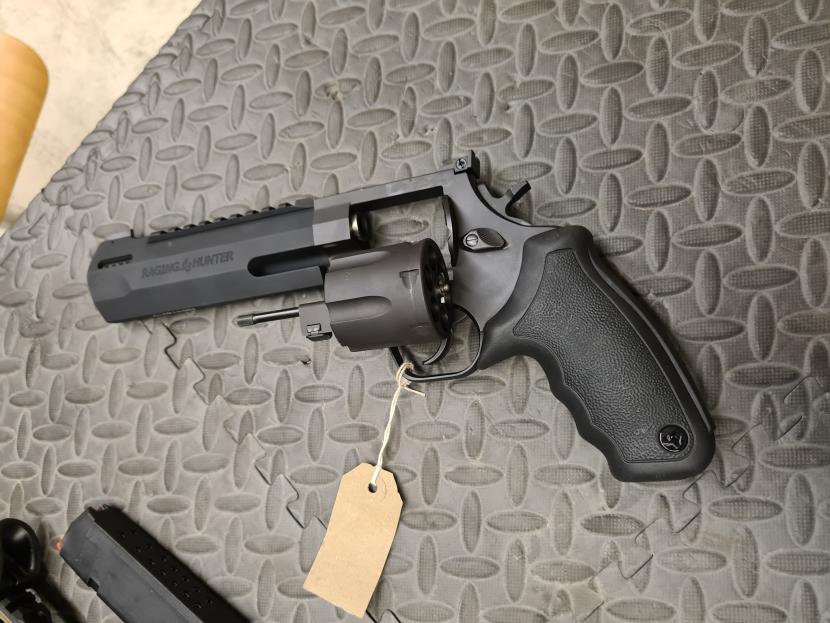 Comment choisir une arme de poing en catégorie B
