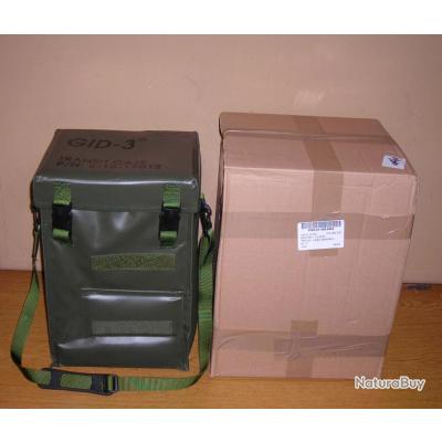 ORIGINAL AUTHENTIQUE US ARMY VINYL PADDED TRANSIT CASE ASSEMBLY GREEN ...