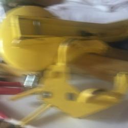 Véhicules utilitaires d'occasion, véhicules tout-terrain, remorques