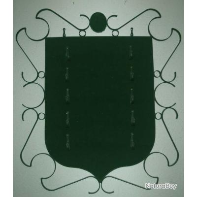 Ratelier a fusil, panoplie. fer forge et bois recouvert de velours vert ...