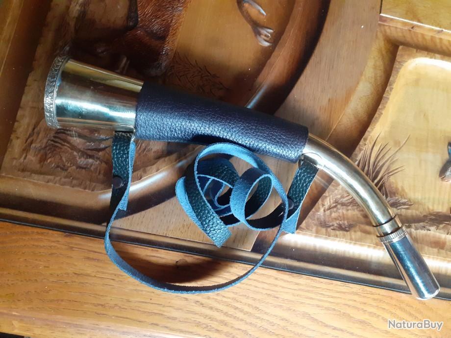 Très belle TROMPE / CORNE 37cm. Poignée gainée cuir perlé MILLIENS ...