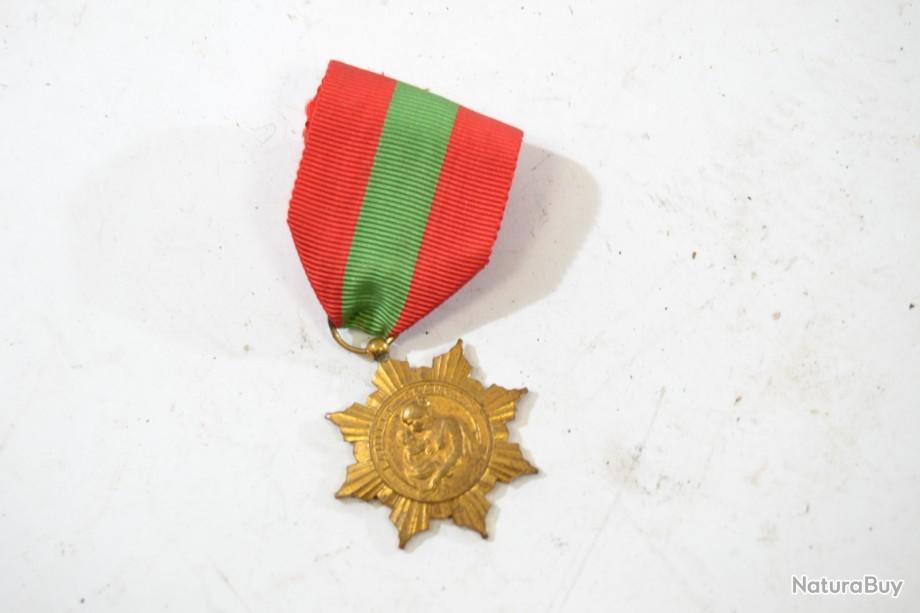 Médaille Famille Française, la Patrie reconnaissante - Médailles ...