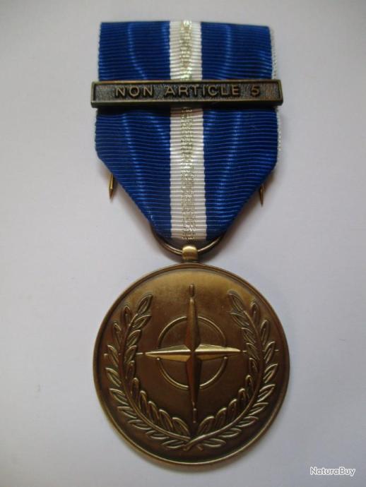 Médaille OTAN NON ARTICLE 5. - Médailles - Décorations (10721426)
