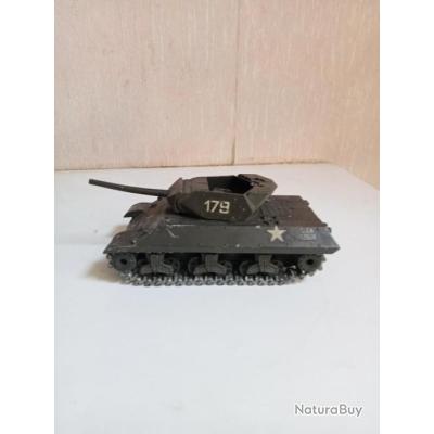 Char destroyer M10 solido manque une chenille - Véhicules militaria ...