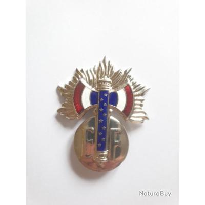 Insigne de casque Adrian P1234 - Accessoires de toilette militaria ...