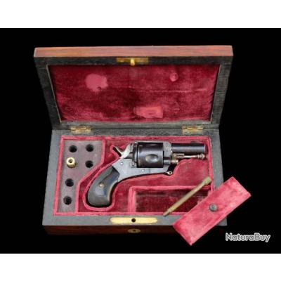 REVOLVER ARTISANAL BELGE EN COFFRET CAL 320 REF 631 - Revolvers (11050967)