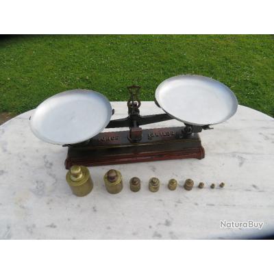 Grande balance de Marché à 2 plateaux en zinc, force 10 kg avec divers ...