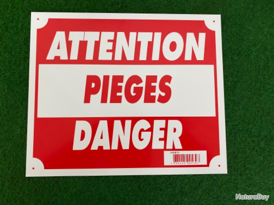 Panneau d'interdiction pour signaler un danger - Signalisation (12139586)