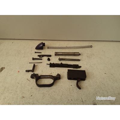 10912 LOT DE DIVERSES PIÈCES POUR CARABINE MAB HARMONICA CAL 22LR ...