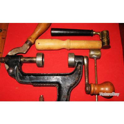 Sertisseur calibre 16 (chassis en fonte) tbe + dosette poudre plomb ...