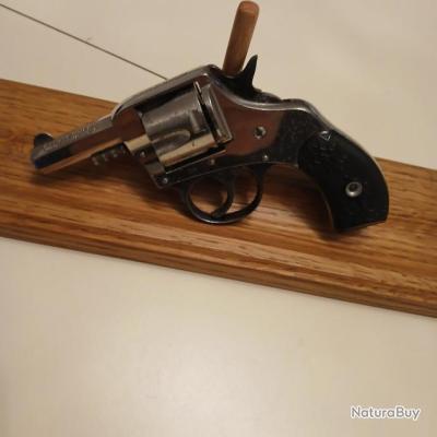 Joli petit revolver de poche de la firme Harrington et richardson. Cal ...