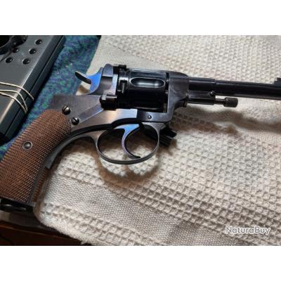 VEND REVOLVER NAGANT BELGE MODELE 1898 - Revolvers (12748315)