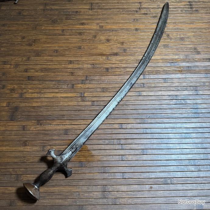 SABRE INDIEN TALWAR XVlll éme siècle - Armes blanches du monde et ...