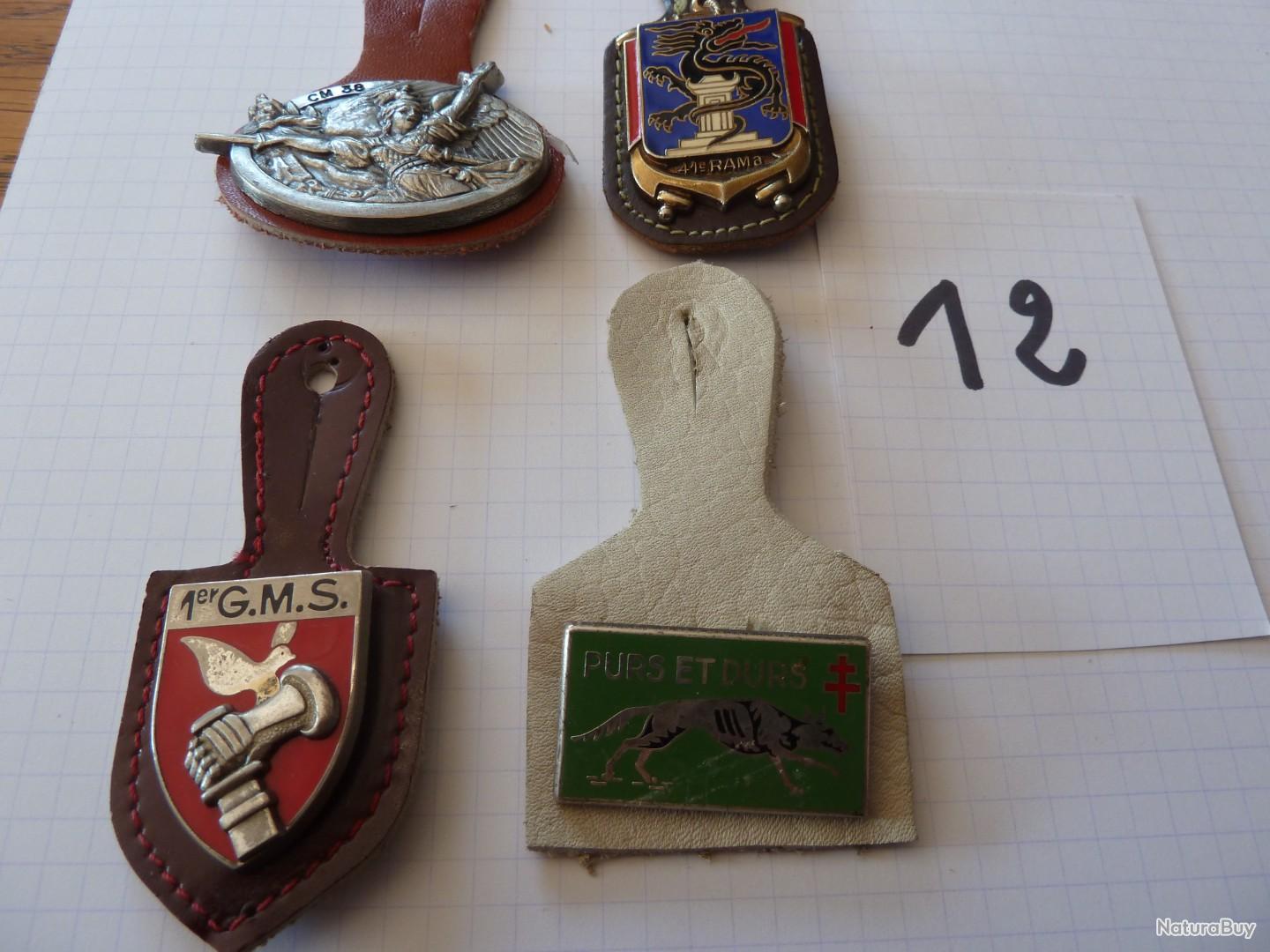 Lot d'insignes militaire n°12 - Insignes - Pucelles - Fourragères (13309117)