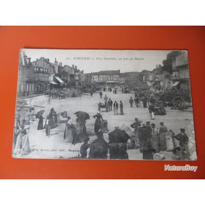 CPA 24 Bergerac - Place Gambetta Marché - Objets divers (13316123)