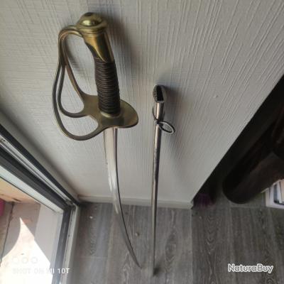 Massif sabre de cavalerie légère française modèle 1822 signé Meyer ...