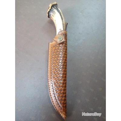 Couteau forgé par Daniel vally manche bois de cerf américain etui en ...
