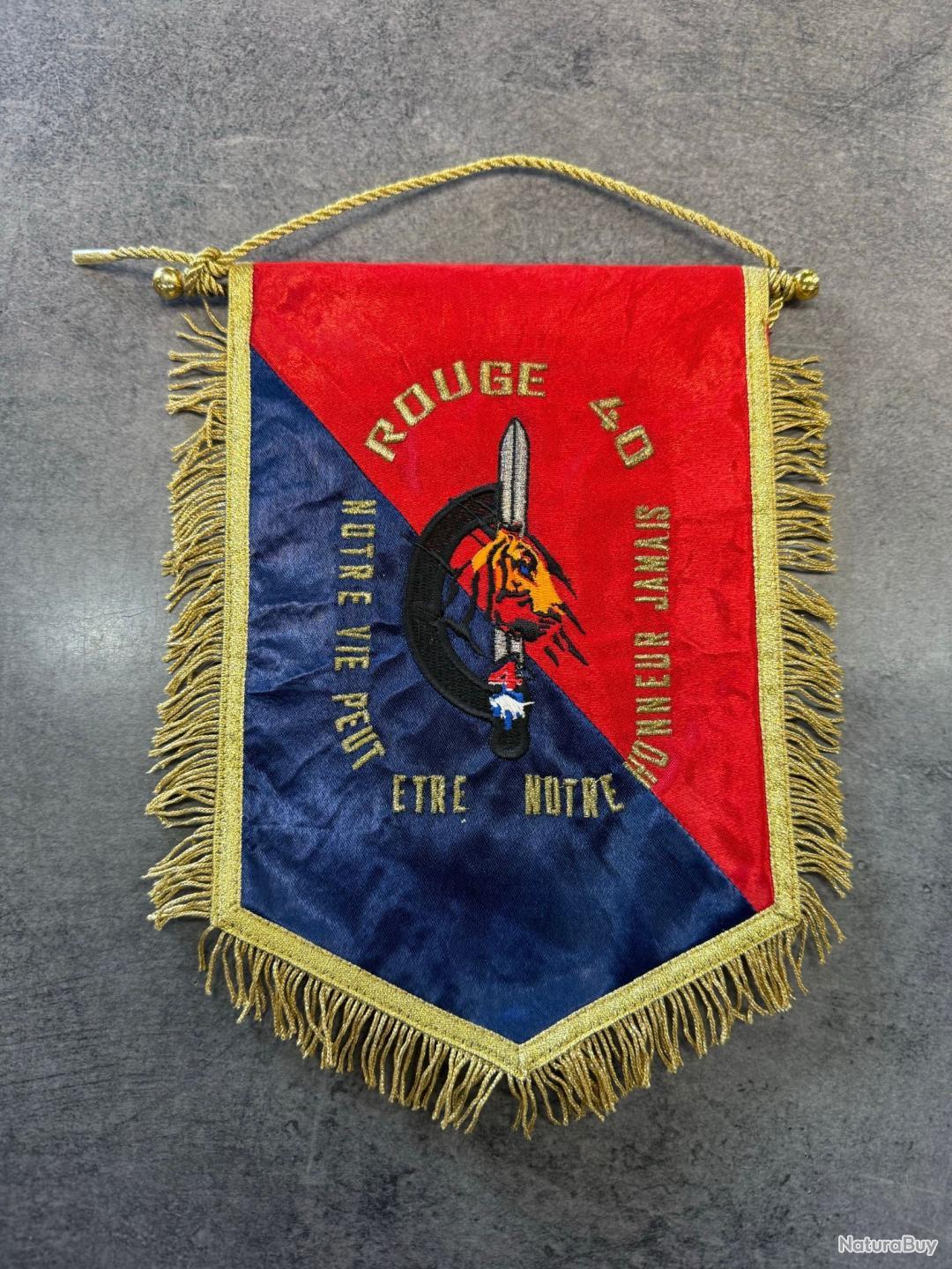 Fanion militaire rouge 40 - Insignes en tissu - Patchs (13910384)