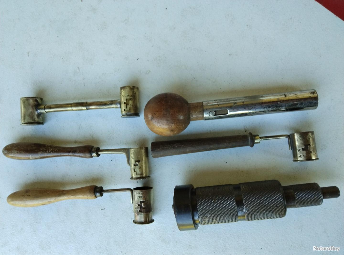 Lot d'outils, dosettes réglables plombs/poudre, bourroir à ressort ...